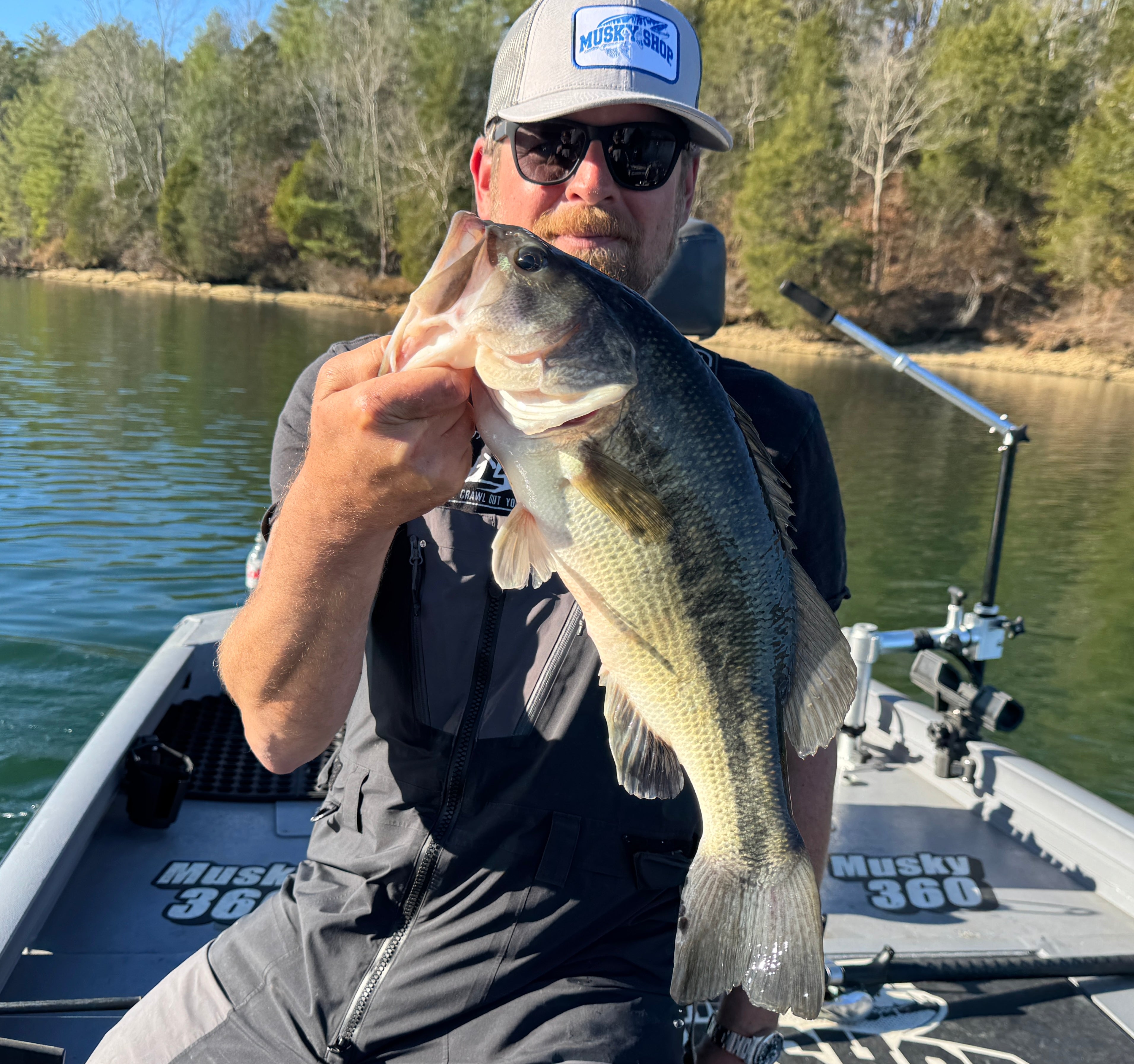 Late Fall Bass with the Vapor Deep Plus: Why Serious Anglers Stay on t ...